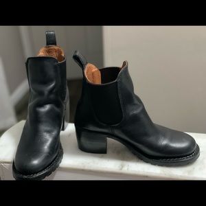Frye | Shoes | Frye Sabrina Chelsea Boots | Poshmark